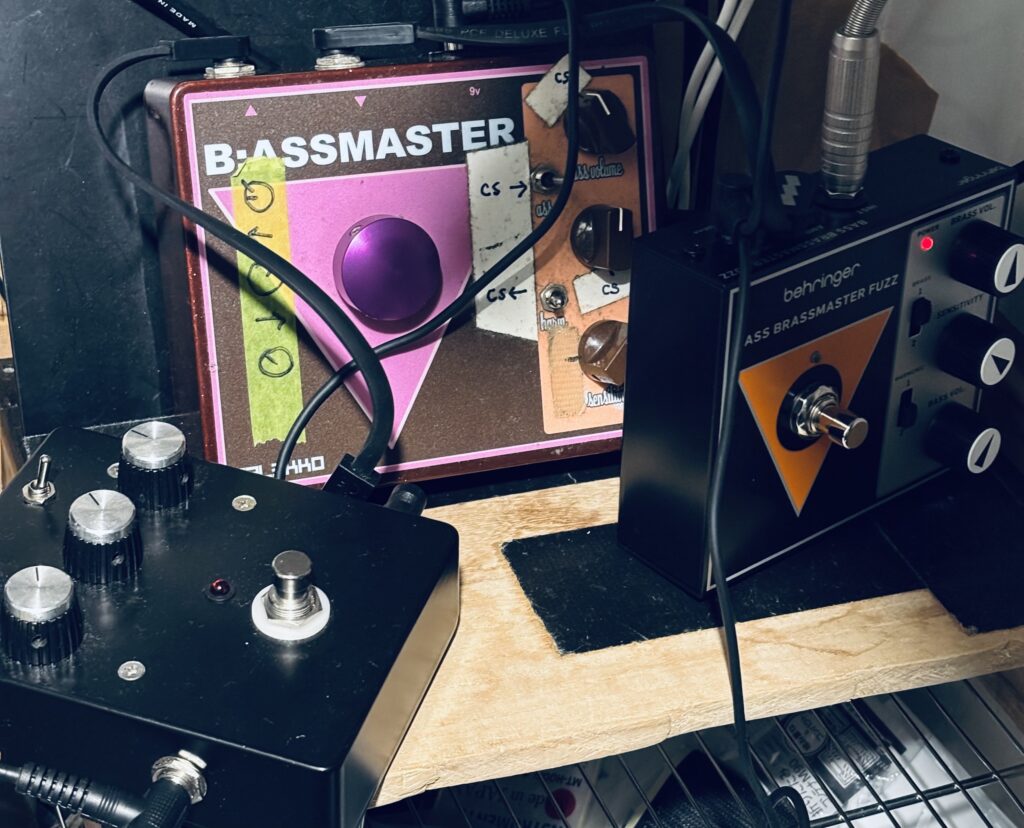 behringer BASS BRASSMASTER FUZZを入手した - 趣味はドライヴ(歪ませる方)です。
